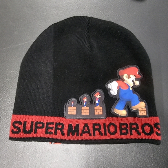 Nintendo | Accessories | Nintendo Suer Mario Bros Black And Red Beanie ...